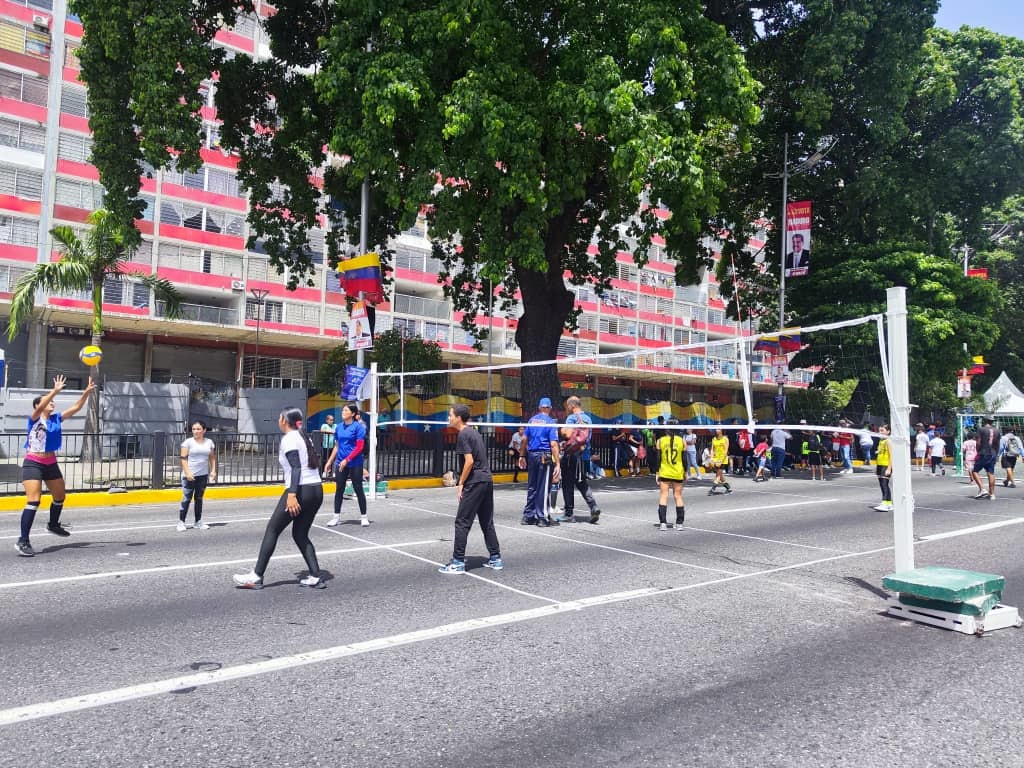 PDVAL .- Productora y Distribuidora Venezolana de Alimentos S.A.