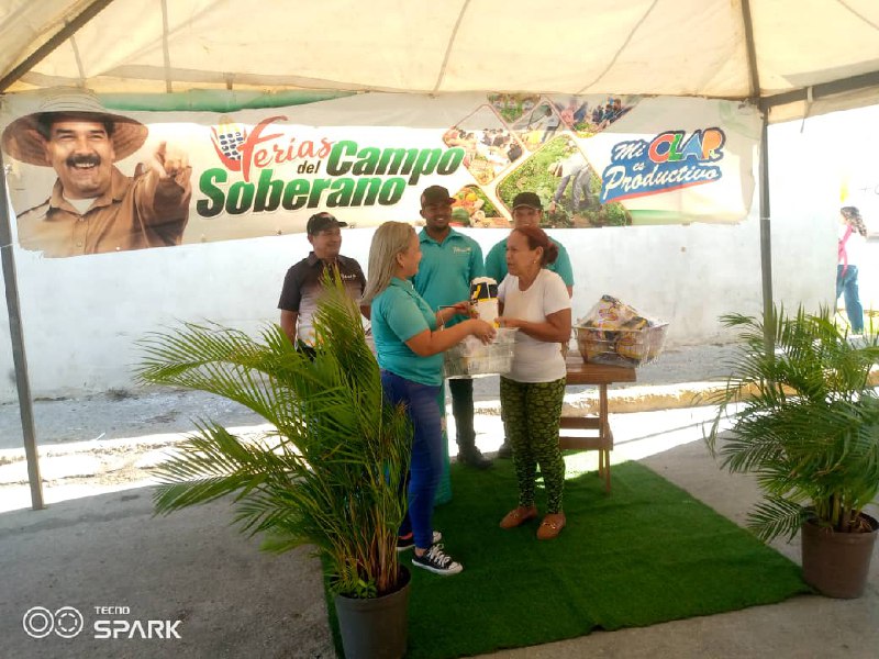 PDVAL .- Productora y Distribuidora Venezolana de Alimentos S.A.