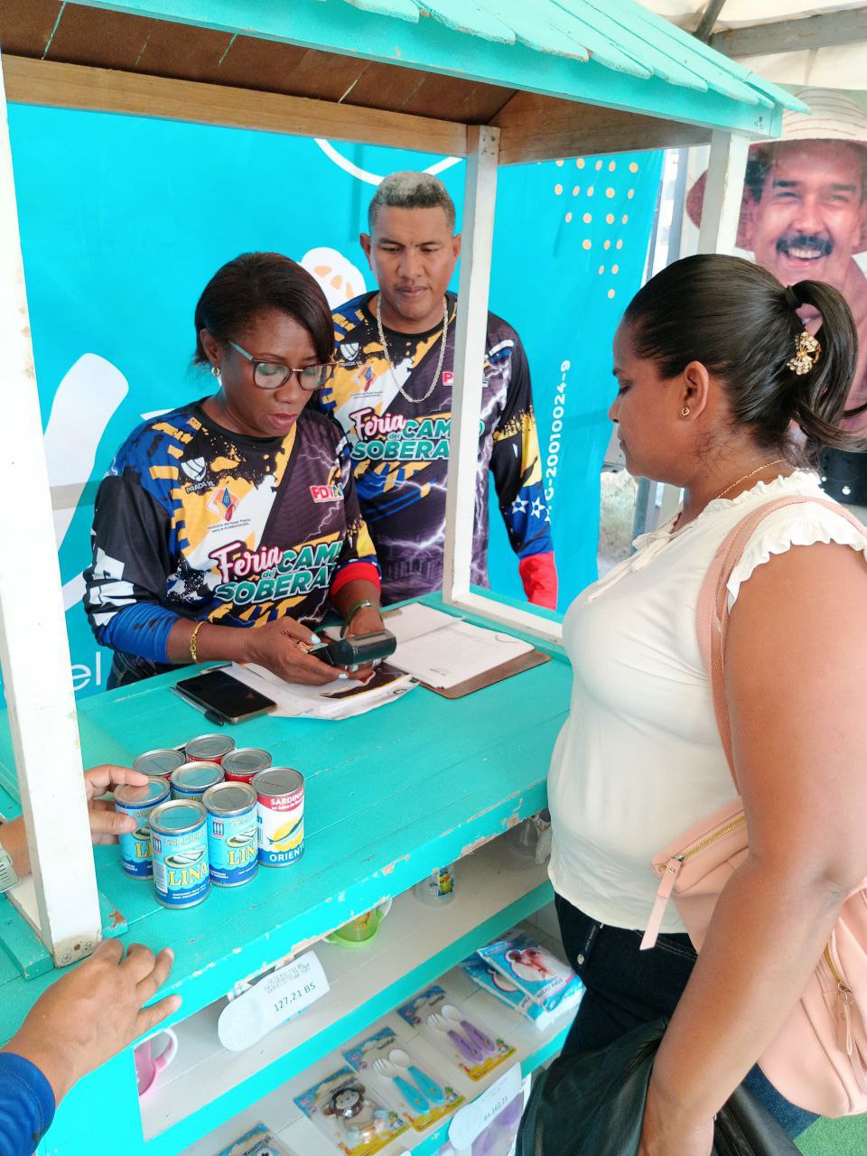 PDVAL .- Productora y Distribuidora Venezolana de Alimentos S.A.