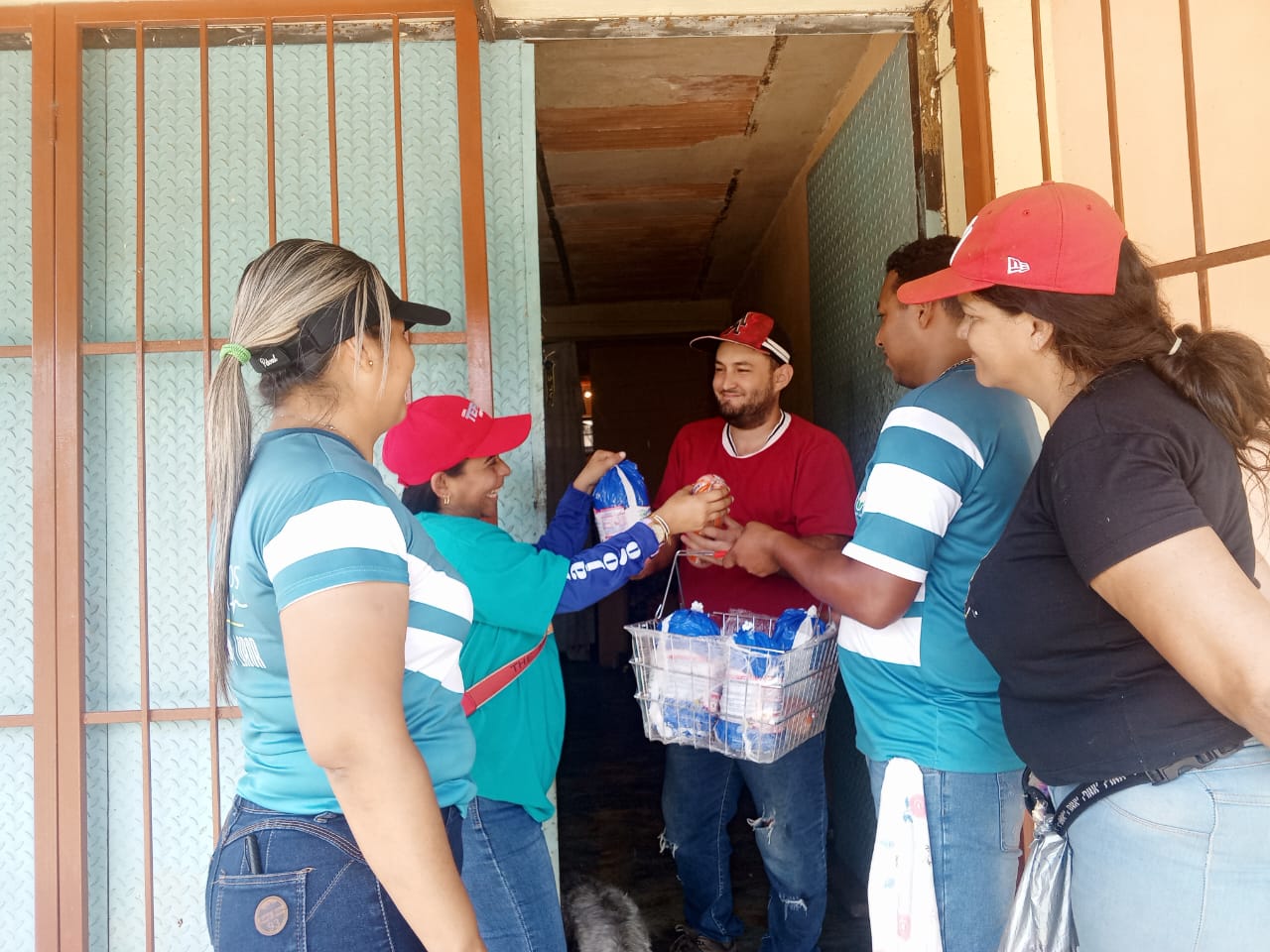 PDVAL .- Productora y Distribuidora Venezolana de Alimentos S.A.