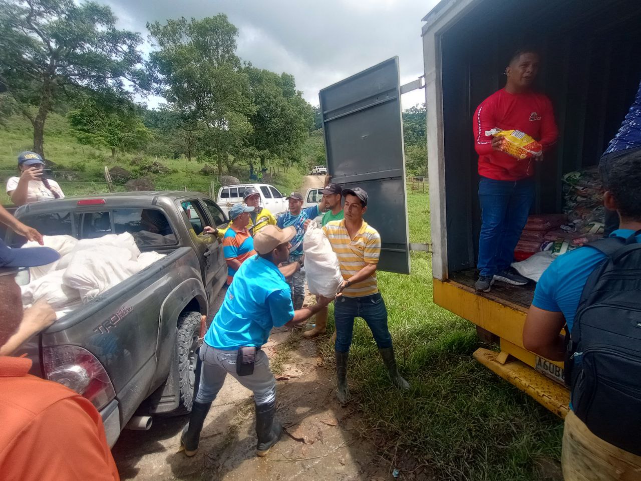 PDVAL .- Productora y Distribuidora Venezolana de Alimentos S.A.