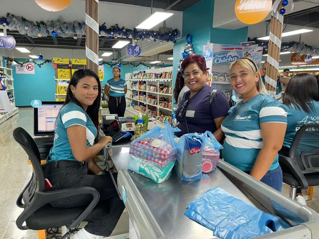 PDVAL .- Productora y Distribuidora Venezolana de Alimentos S.A.