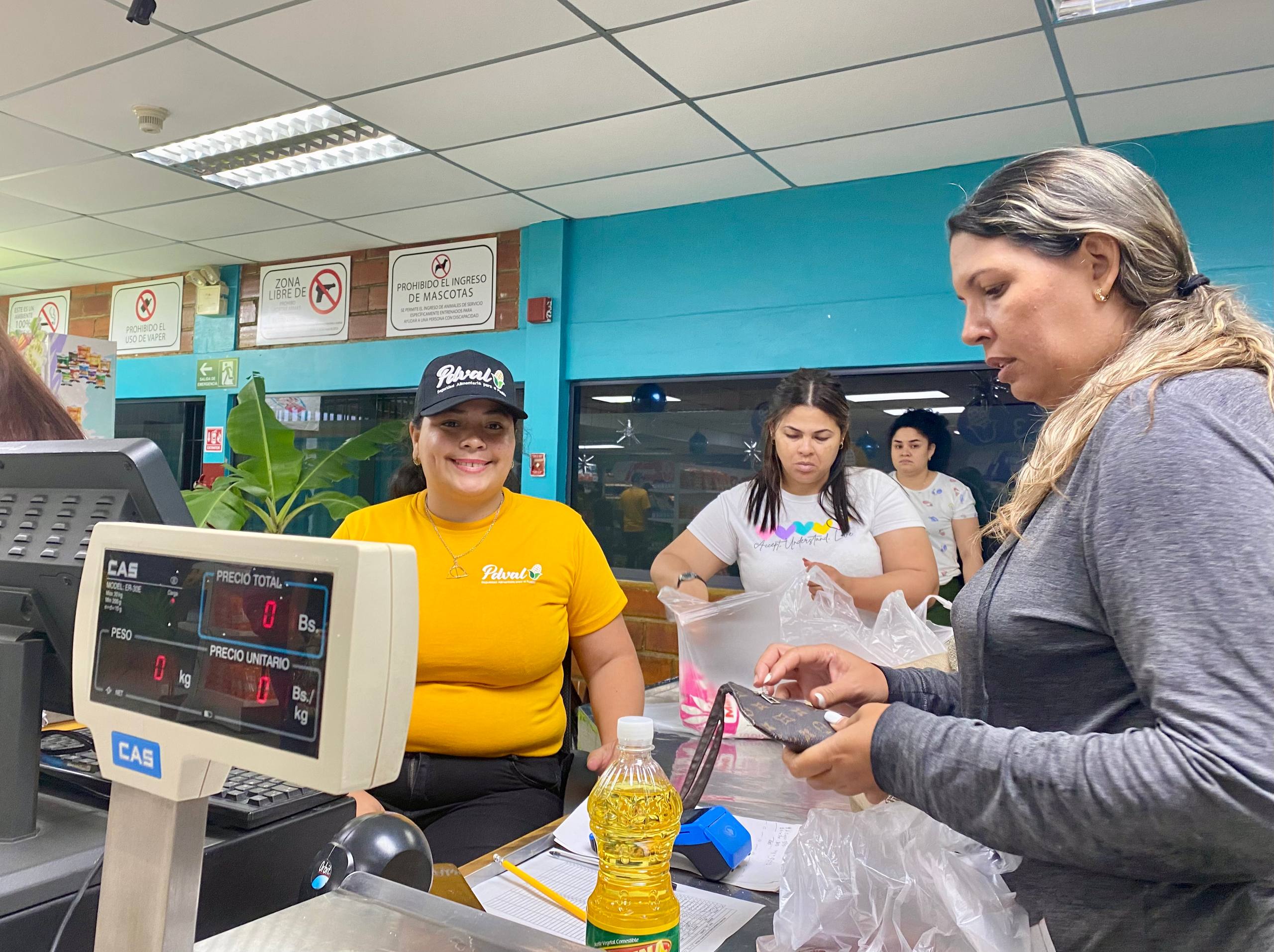 PDVAL .- Productora y Distribuidora Venezolana de Alimentos S.A.